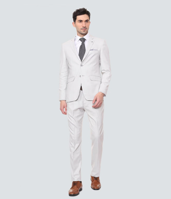 Top Shoe Choices for a White Suit: Classic Combinations